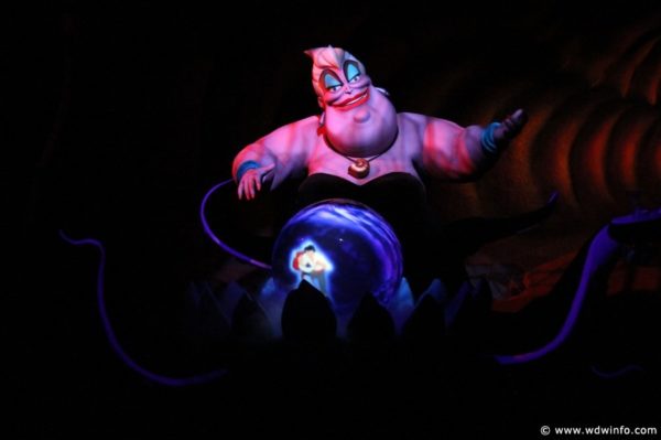 Guests Catch Pictures and Videos of Headless Audio-Animatronics at ...